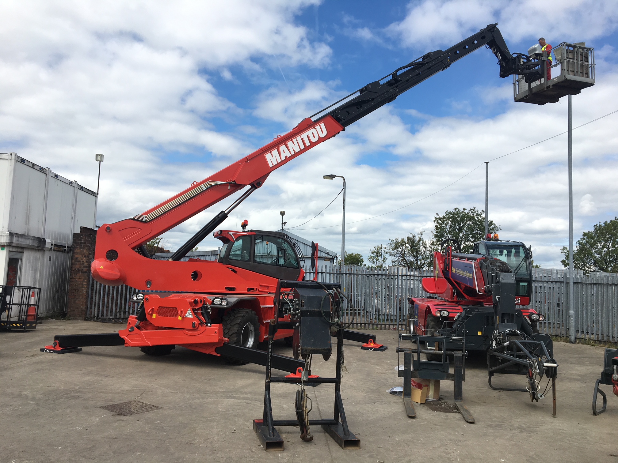 Rotating Telehandlers | Jarvie Plant Group